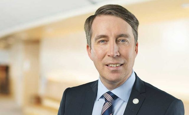 Moderater vill införa slöjförbud » Samnytt